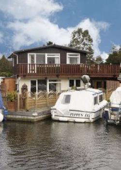 Riverside Retreat, a Cottage in Horning, Norfolk.